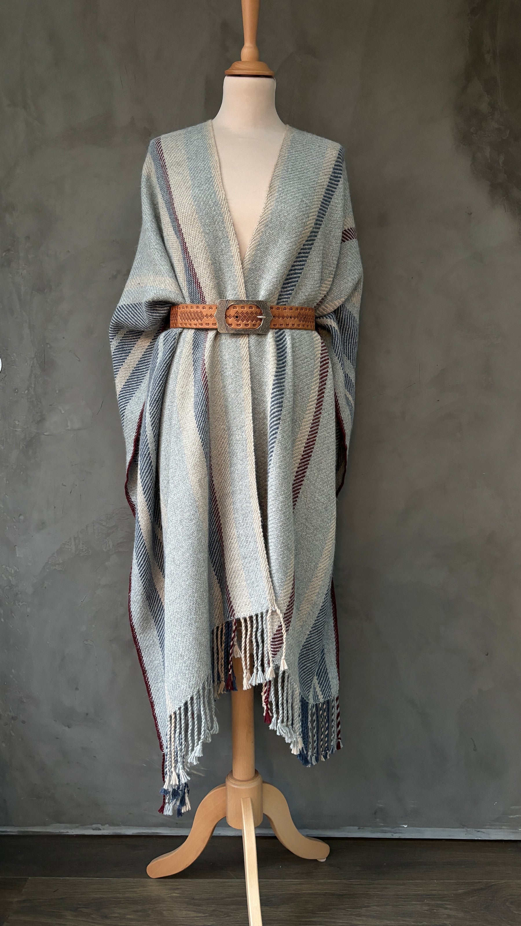 Ruanas– GUYLAINE TILLEAU SARL - HAND.SO.ON